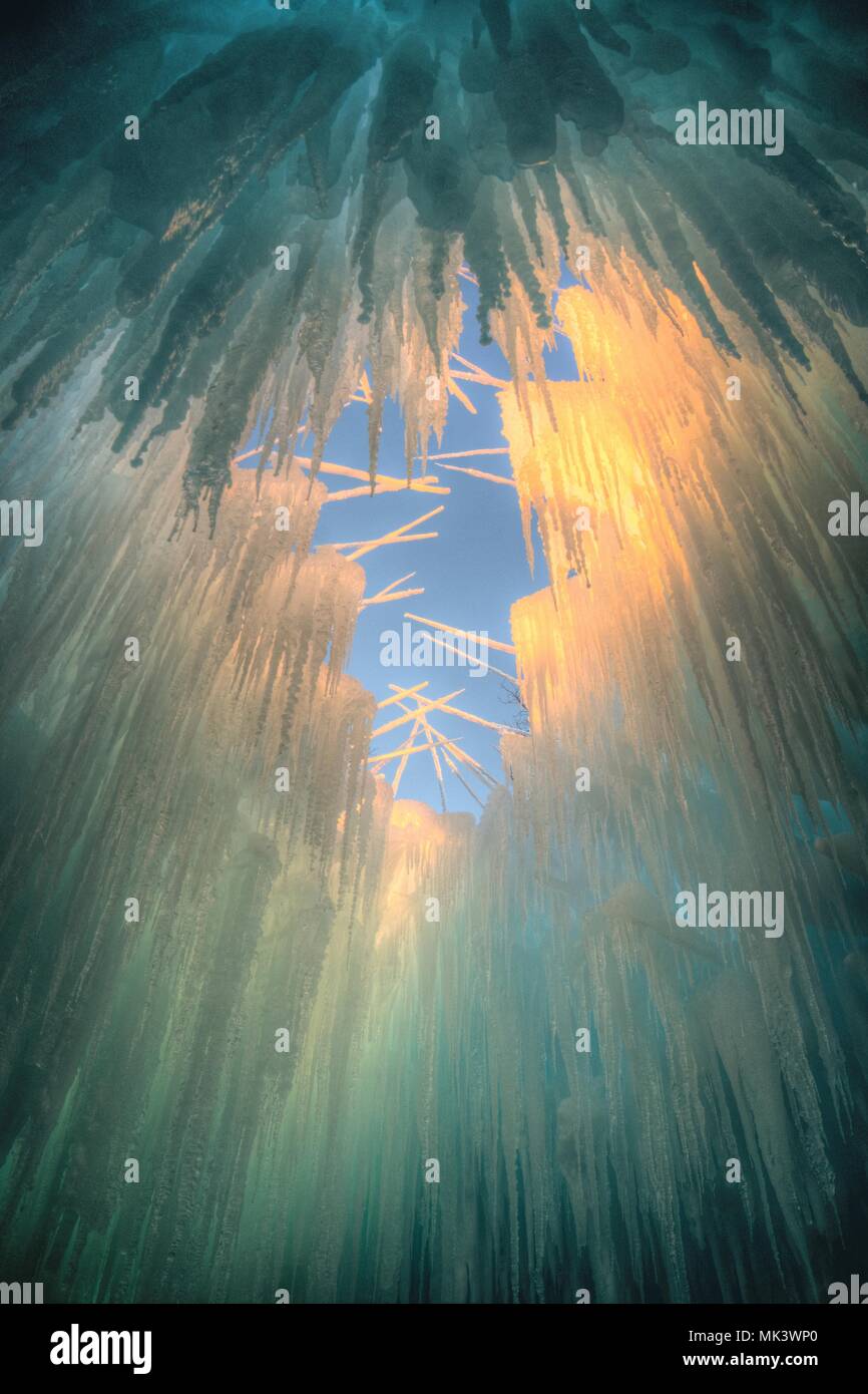 Ice castle minnesota hi-res stock photography and images - Alamy