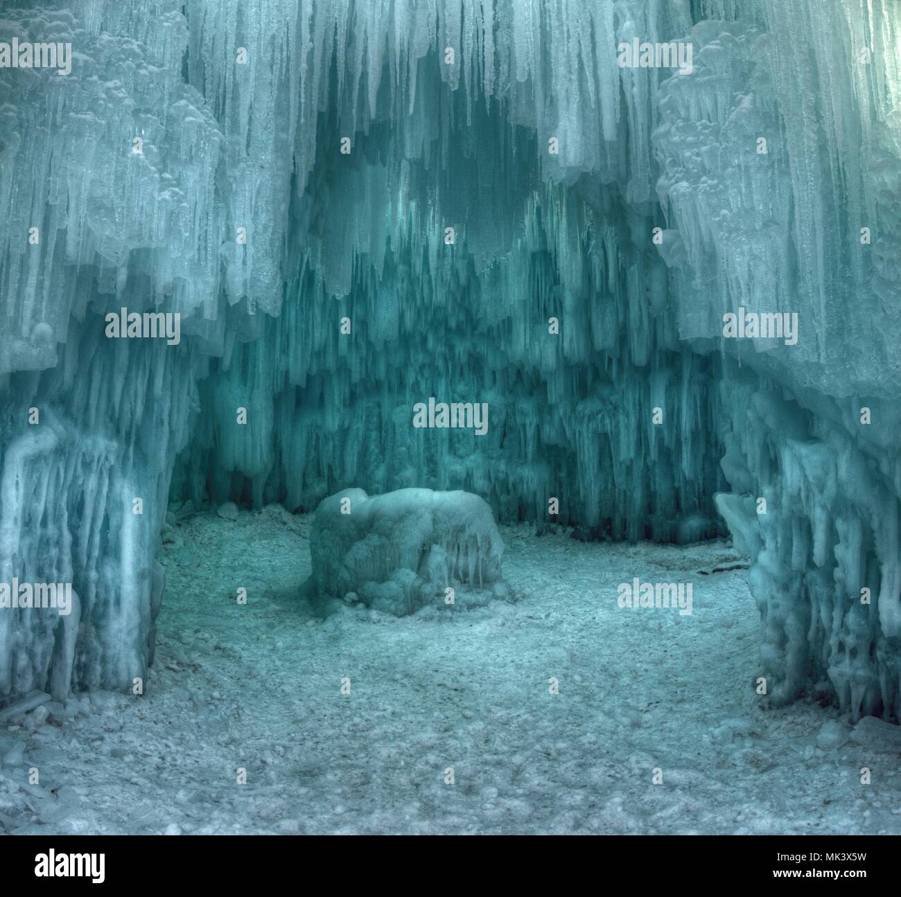 Ice Castle just outside of the Twin Cities Minnesota in Stillwater ...