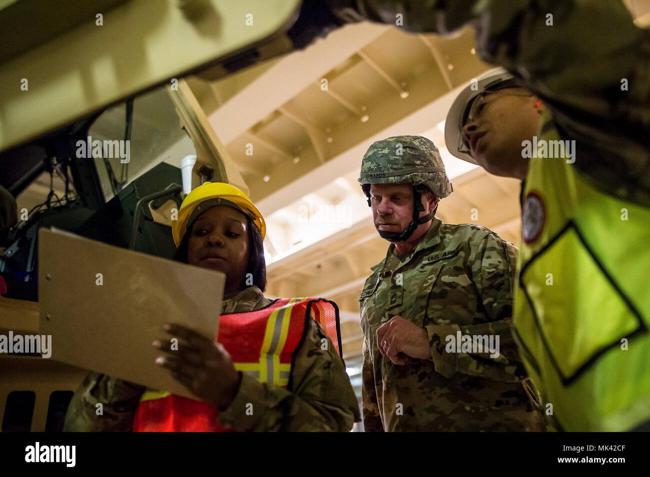 Master Sgt. Albert Edwards (center), U.S. Army Reserve senior ...