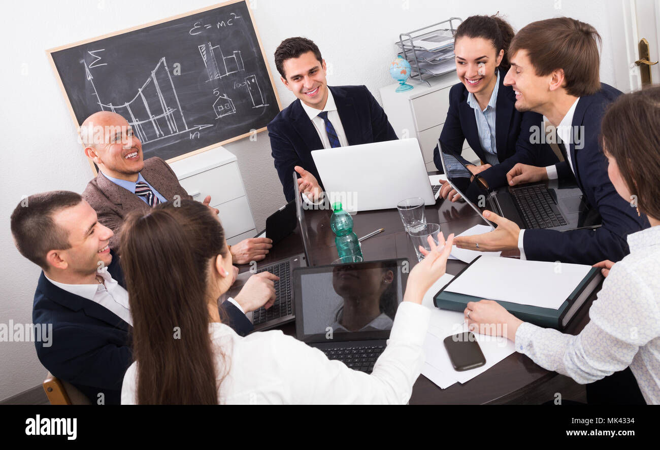Multinational briefing hi-res stock photography and images - Alamy
