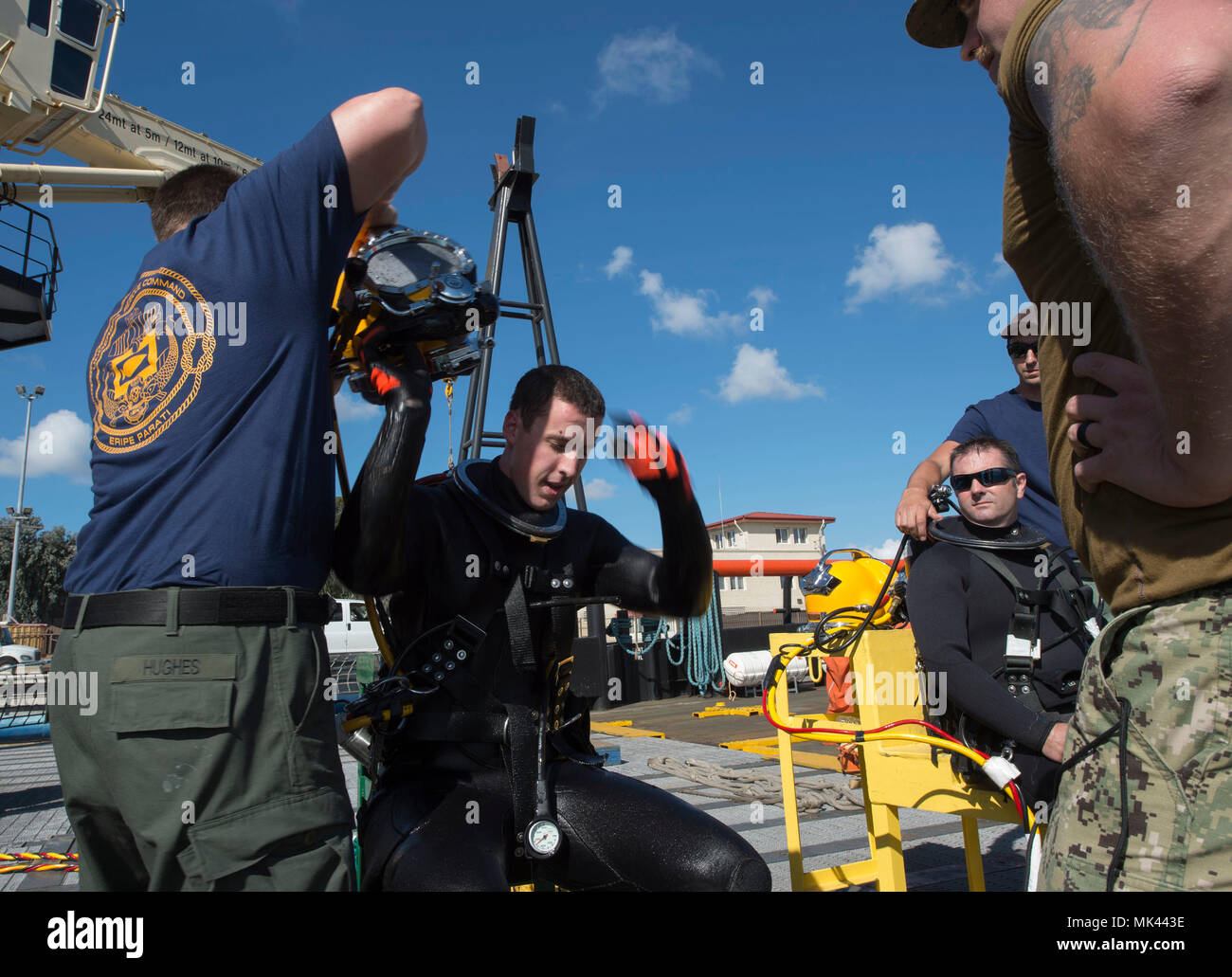 171104-N-WR119-023 SAN DIEGO (November 4, 2017) Navy Diver 2nd Class ...