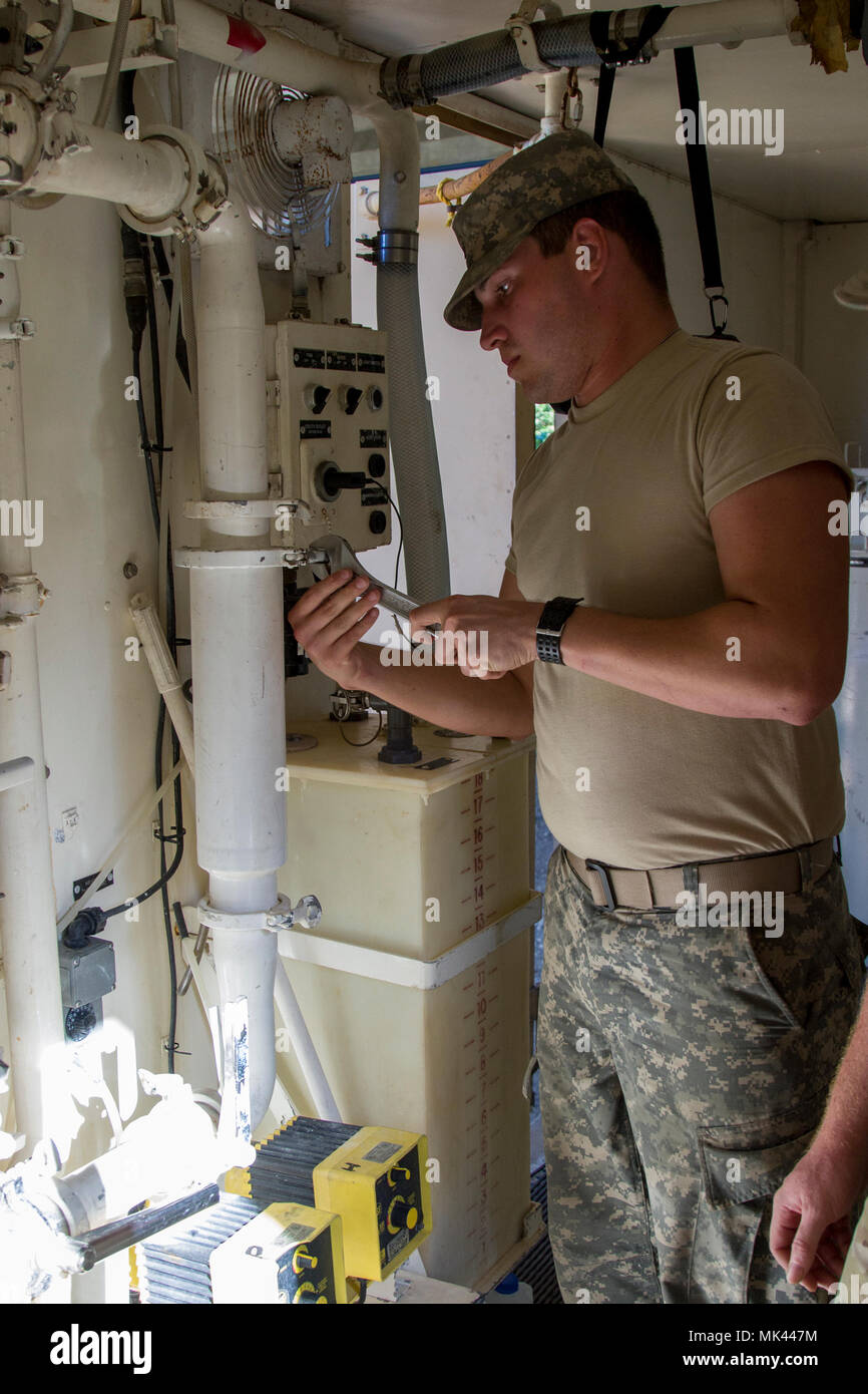 QUEBRADILLAS, Puerto Rico – U.S. Army Spc. Bryan Velez, 162nd ...