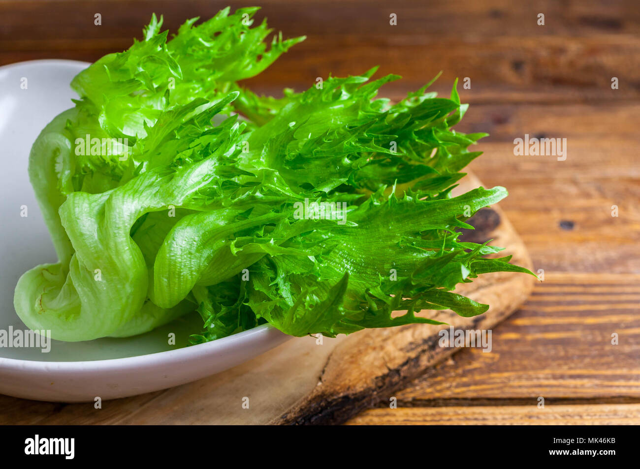 Lettuce in a plate hi-res stock photography and images - Alamy