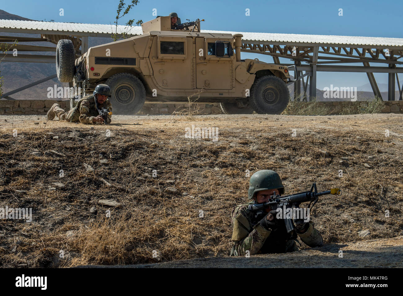 Afghans react to contact during Commando Qualification Course mounted ...