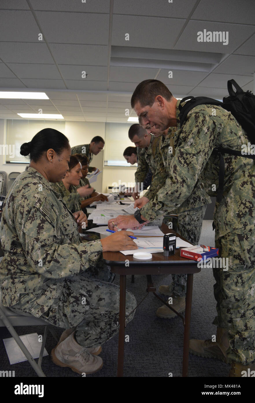 Norfolk, Va. (November 6, 2017) At Expeditionary Combat Readiness ...