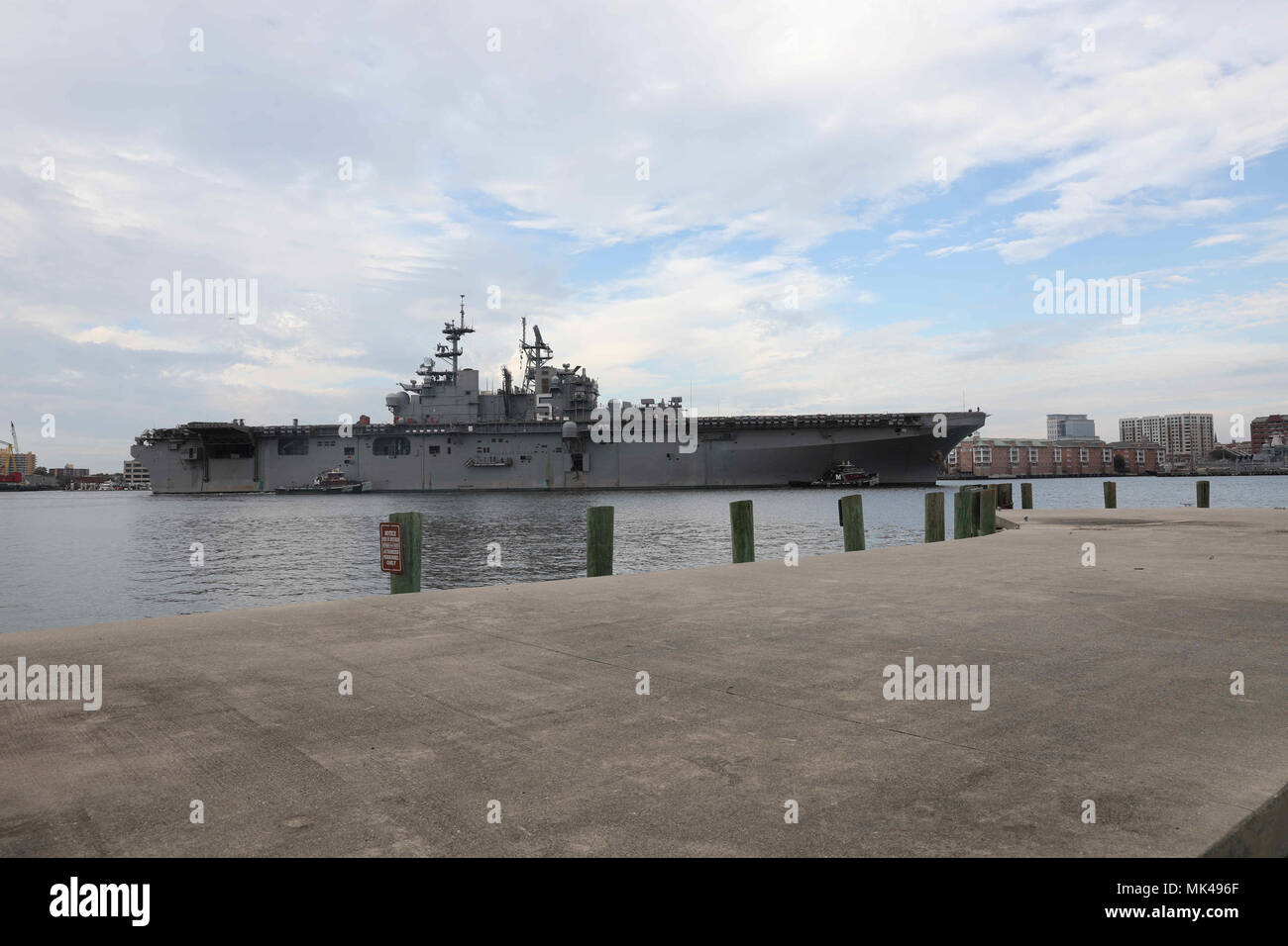 171103-N-GB113-057 PORTSMOUTH, Va., (November 6, 2017) Amphibious ...