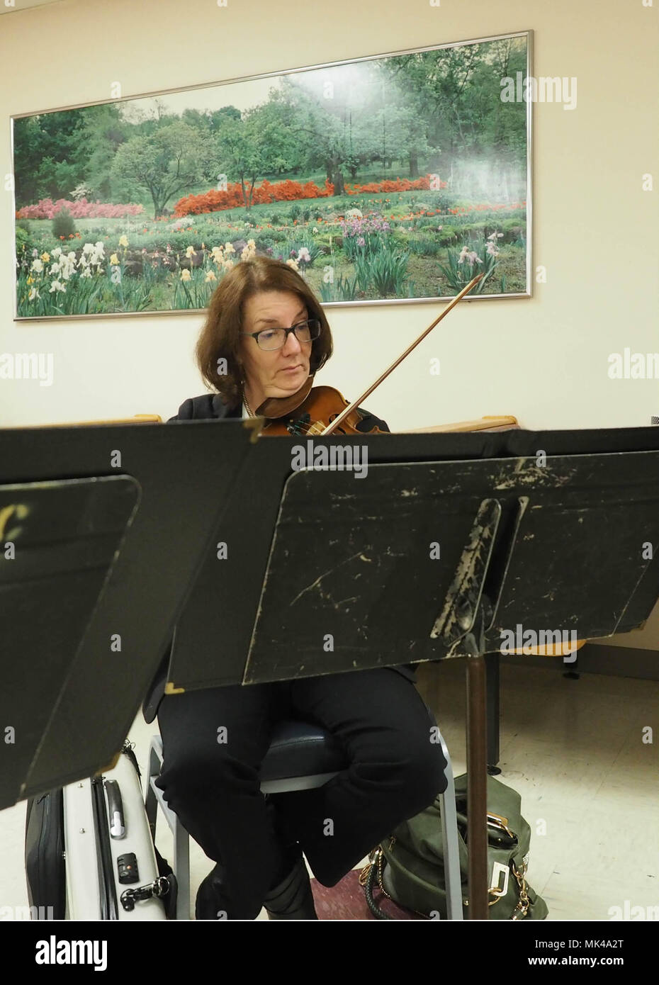 Violinist with the South Carolina Philharmonic, Mary Lee Kinosian ...