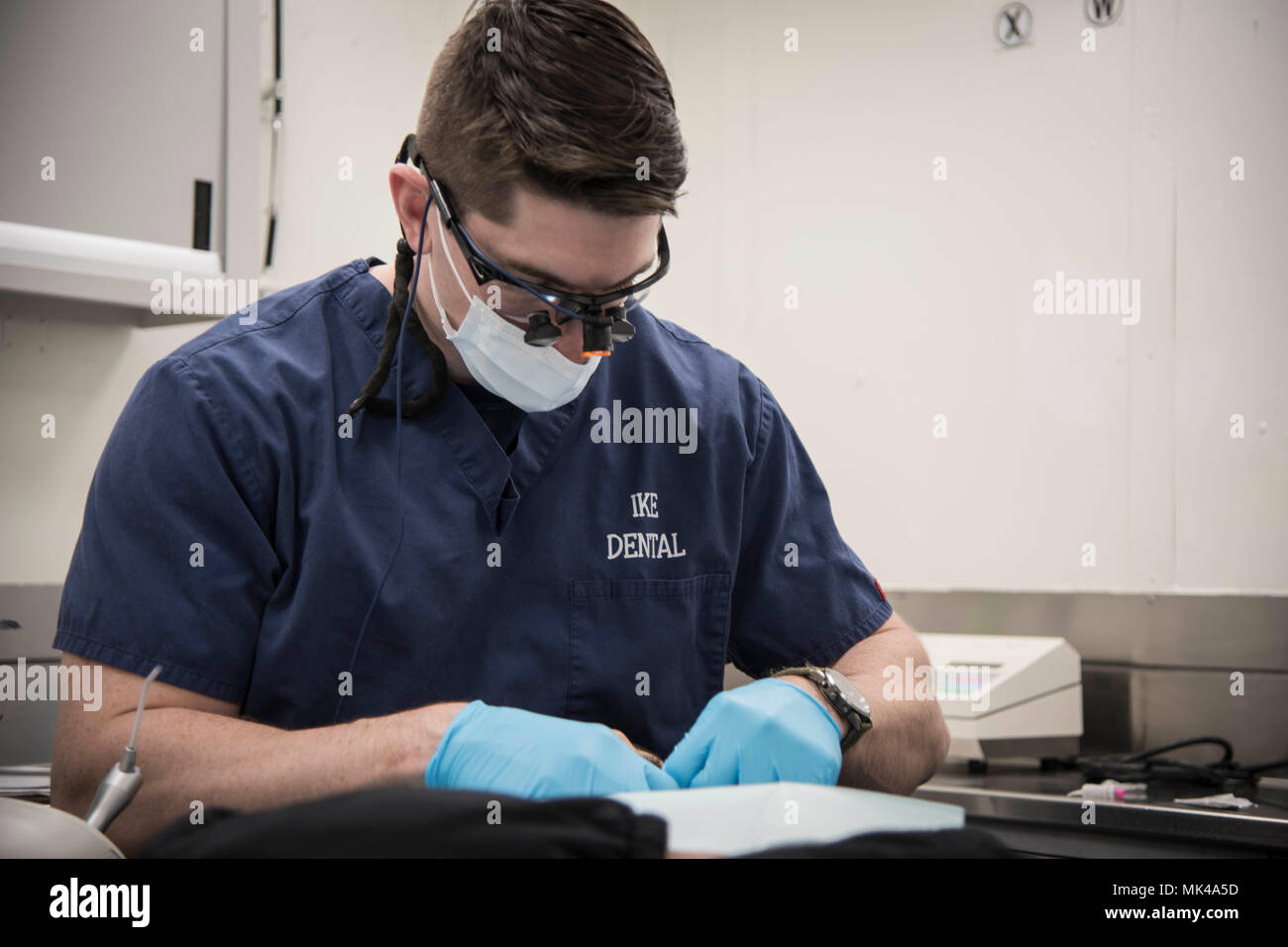 171108-N-EA547-015 PORTSMOUTH, Va. (Nov. 8, 2016) Lt. Evan L. Rurak ...