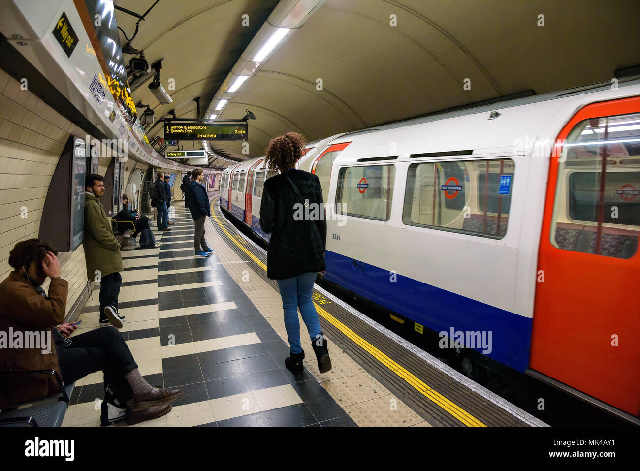 Waterloo underground station hi-res stock photography and images - Alamy