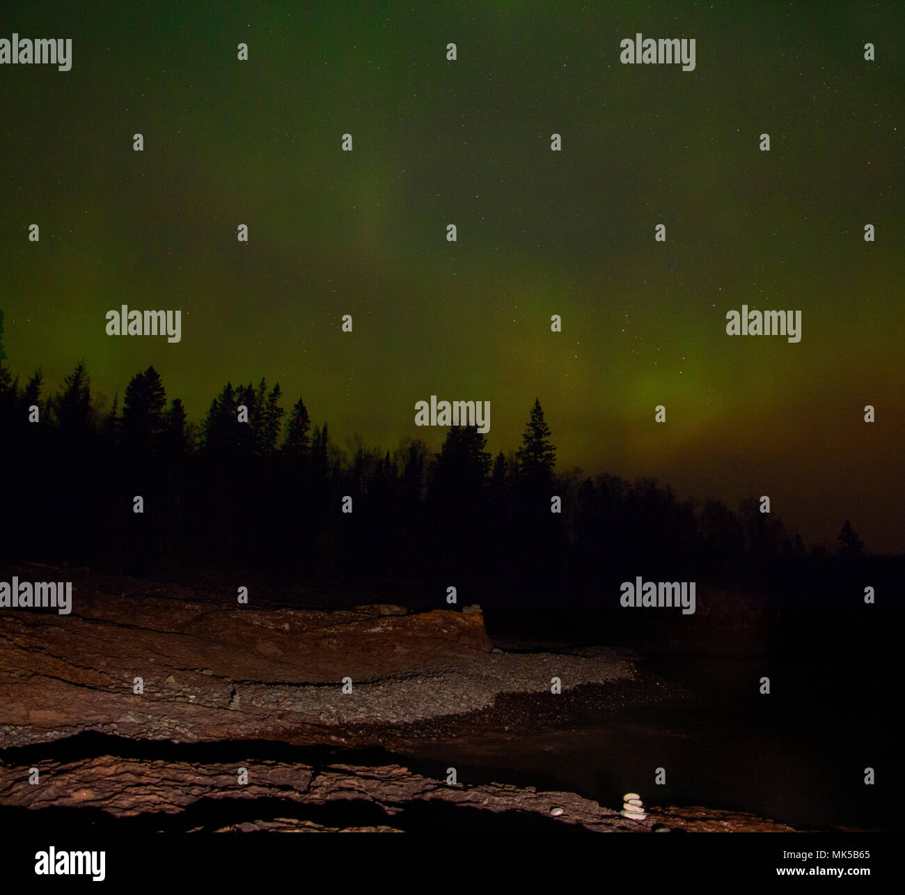 Minnesota lake night northern lights hi-res stock photography and ...