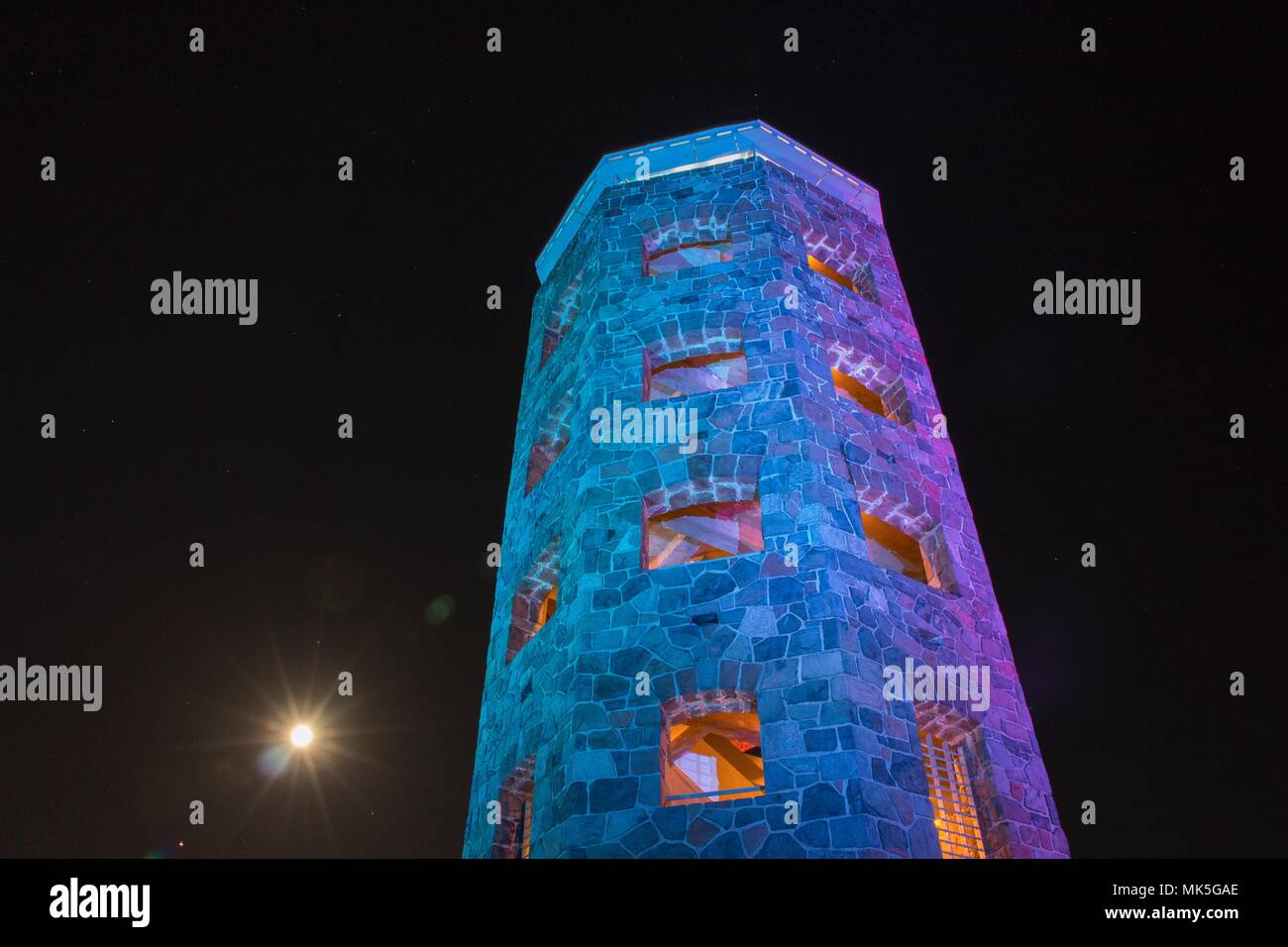 Enger Tower is a tourist destination and scenic view in Duluth ...