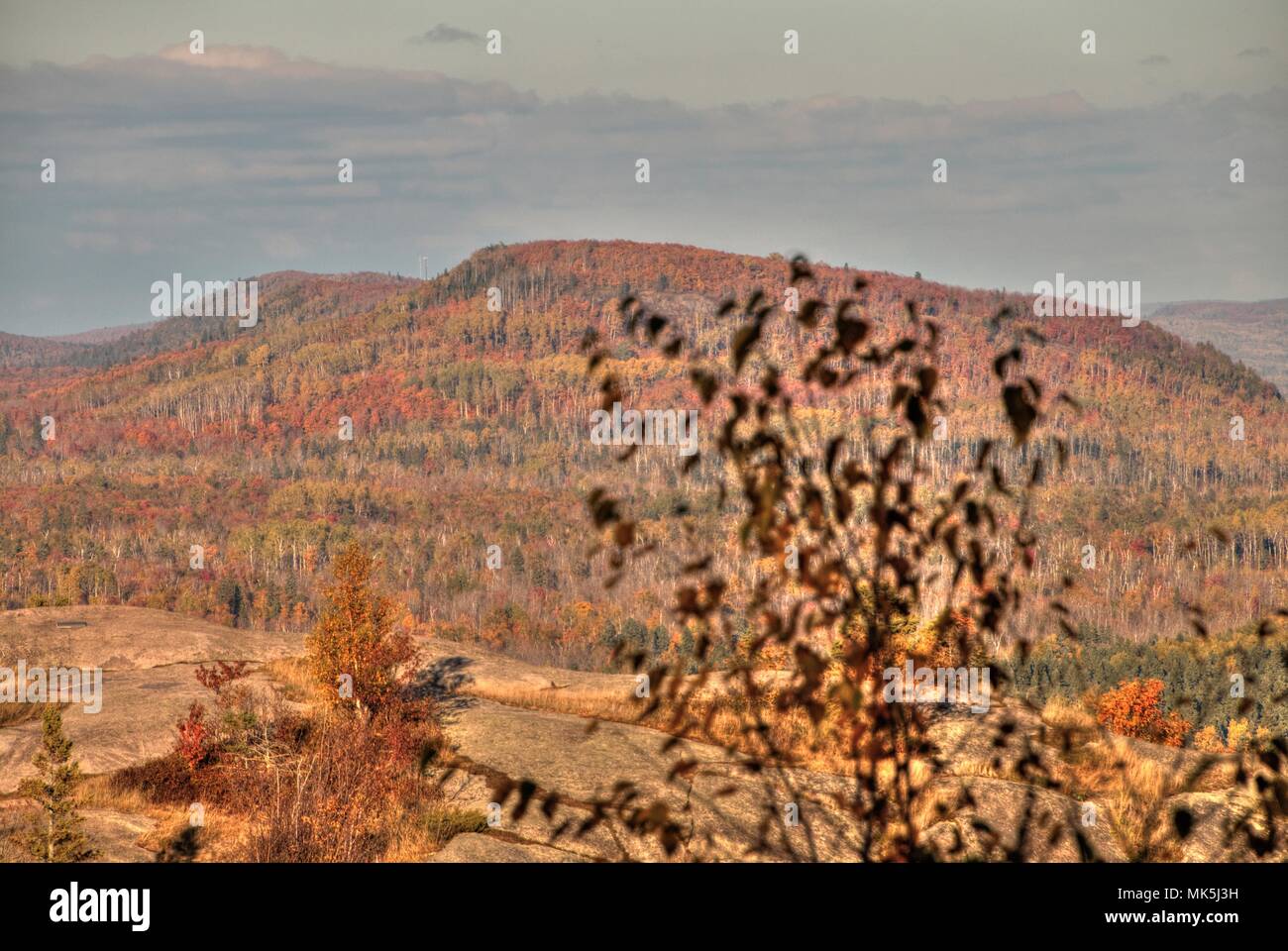 Autumn at Carlton Peak of the Sawtooth Mountains in Northern Minnesota ...