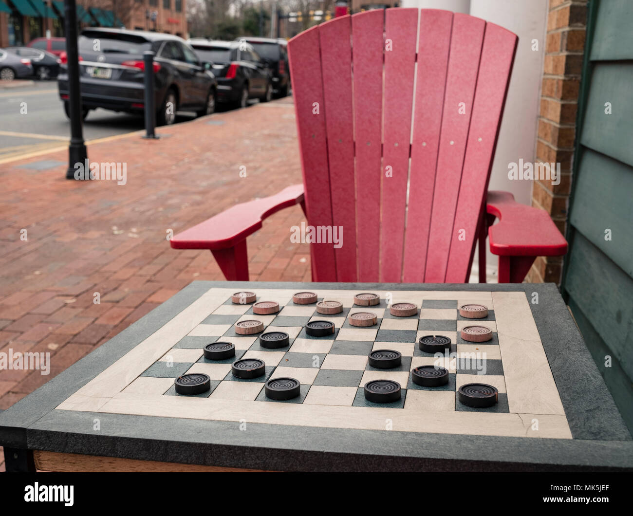 Red and black checker game board hi-res stock photography and images ...