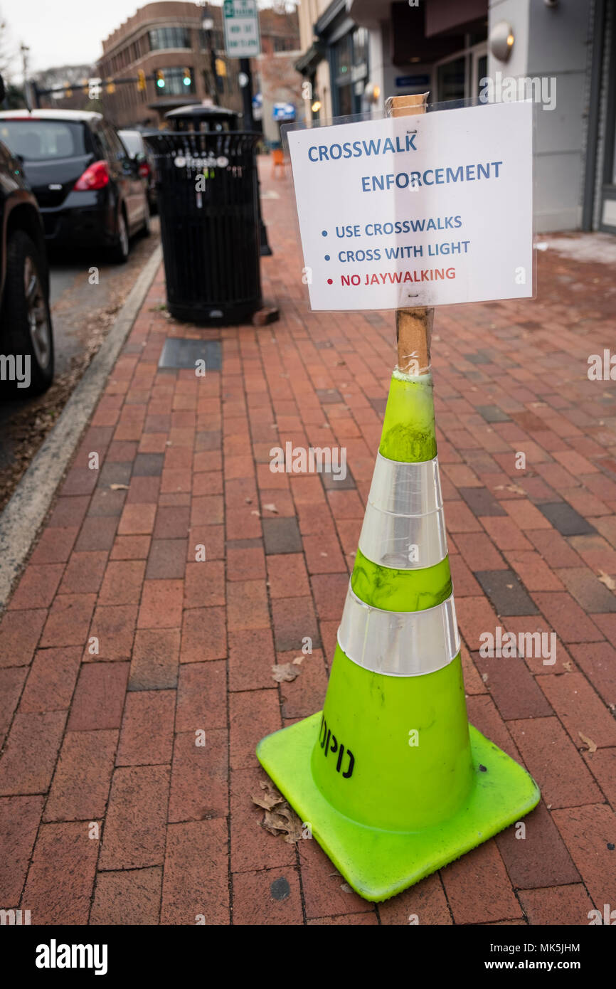 Jaywalking sign hi-res stock photography and images - Alamy