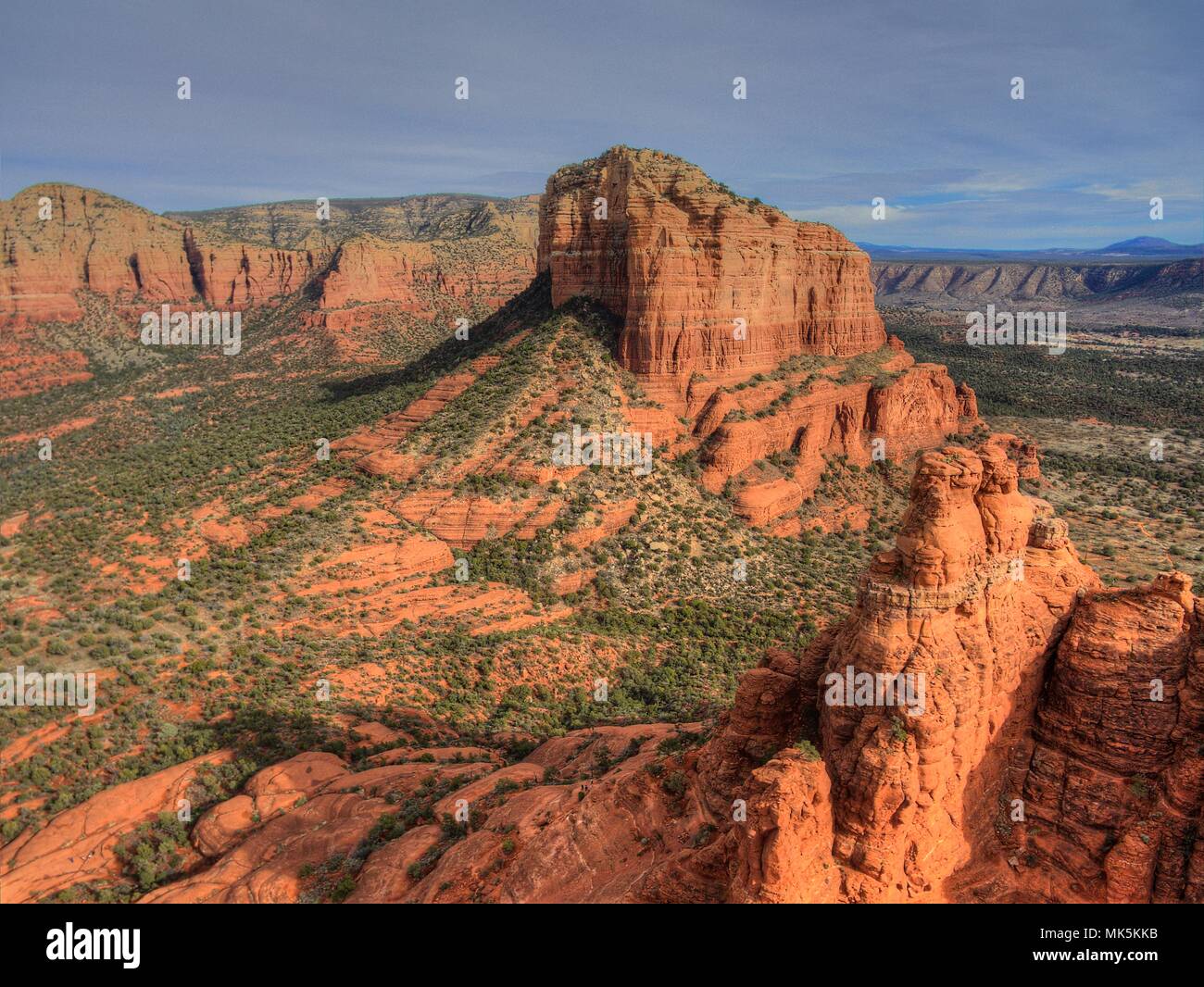 Sedona, Arizona has beautiful orange rocks and pillars in the desert ...