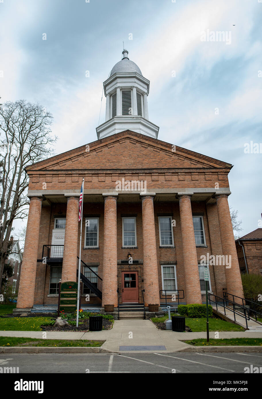 Red Brick Courthouse High Resolution Stock Photography and Images - Alamy