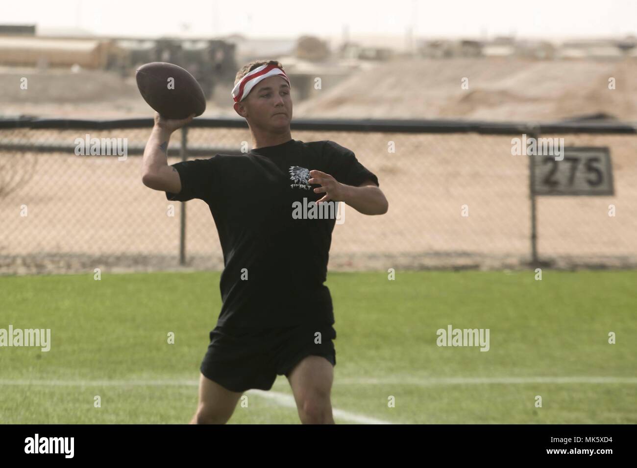 U s marines playing football hi-res stock photography and images - Alamy