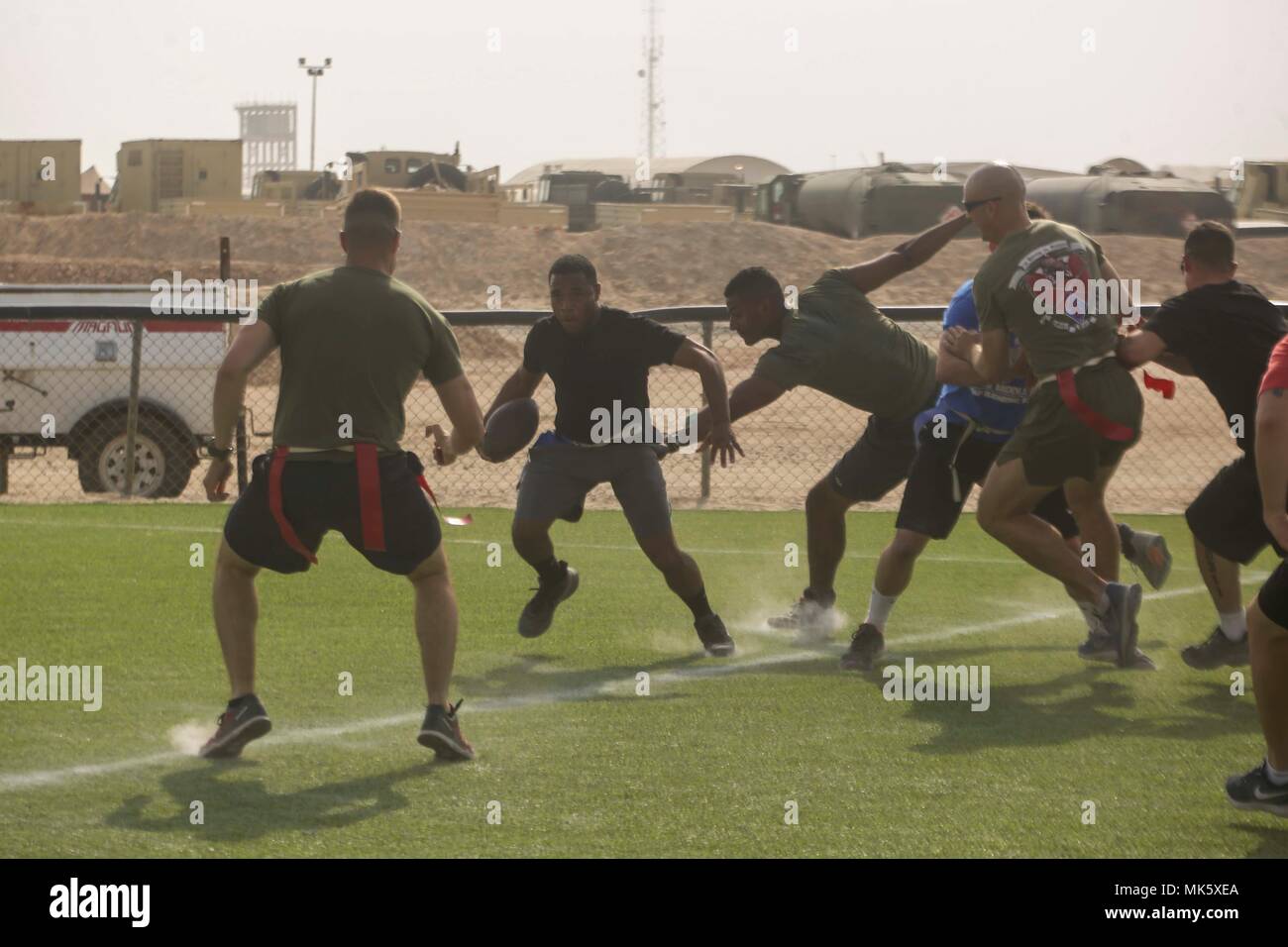 U s marines playing football hi-res stock photography and images - Alamy