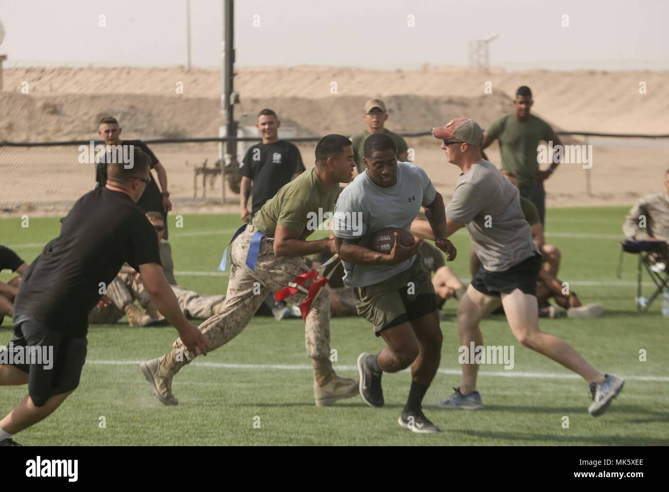 U s marines playing football hi-res stock photography and images - Alamy