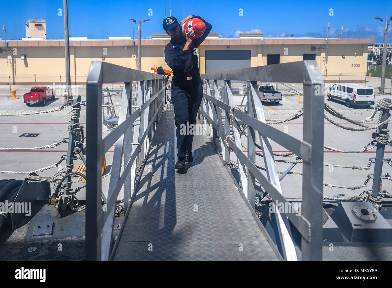 171110-N-AZ808-3011 SANTA RITA, Guam (Nov. 10, 2017) Machinist Mate 3rd ...