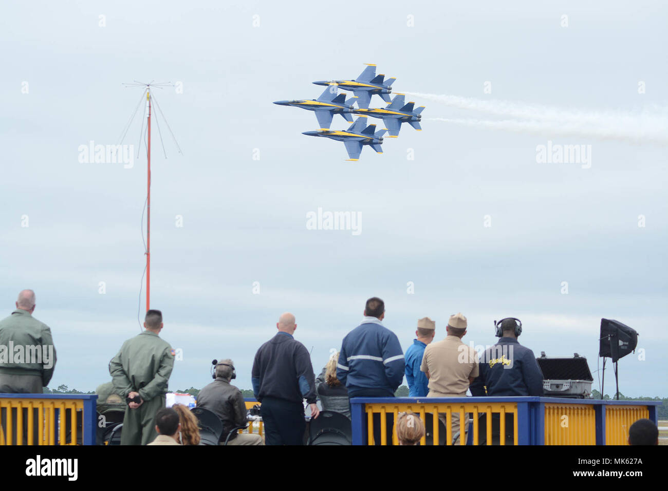 PENSACOLA, Florida (Nov. 10, 2017) - The U.S. Navy Blue Angels perform ...