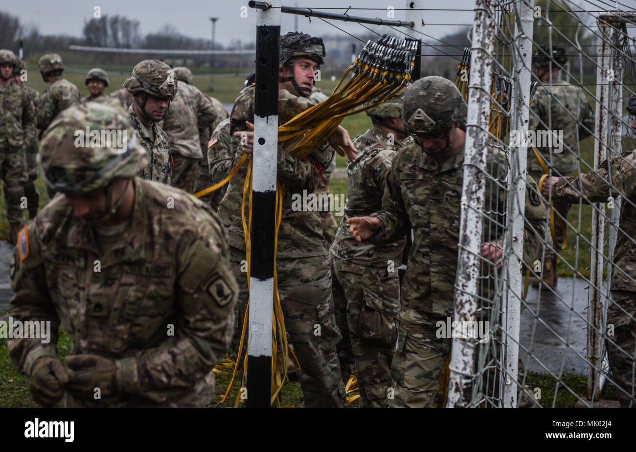 PANCEVO, Serbia -- Paratroopers from 2nd Bn, 503rd Infantry Regiment ...