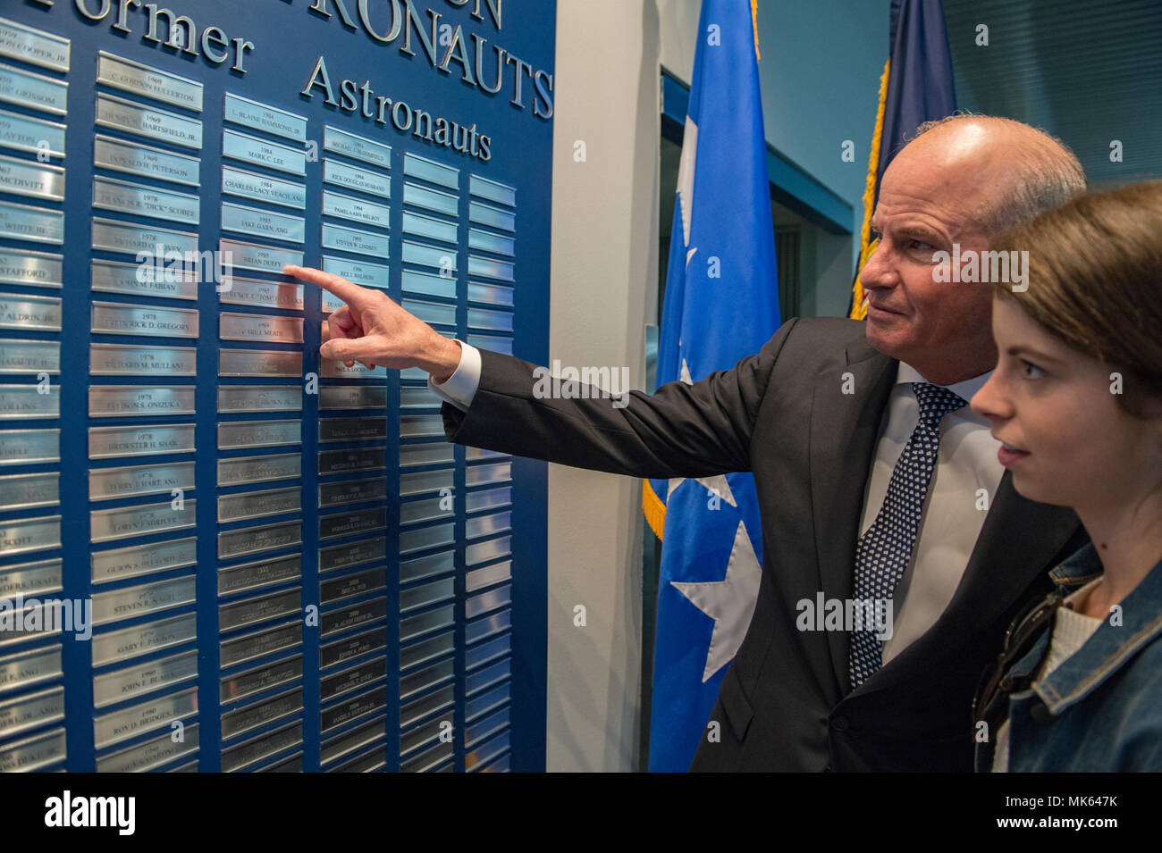 PETERSON AIR FORCE BASE, Colo. U.S. Air Force Gen. (Ret) Kevin Chilton ...
