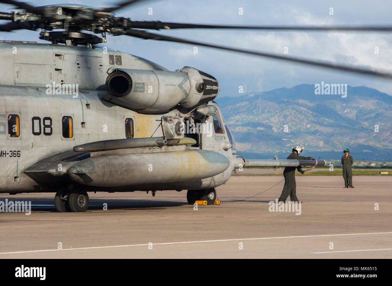 In flight refueling probe hi-res stock photography and images - Alamy