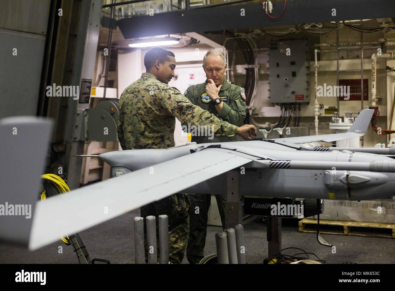 Admiral whitesell hi-res stock photography and images - Alamy