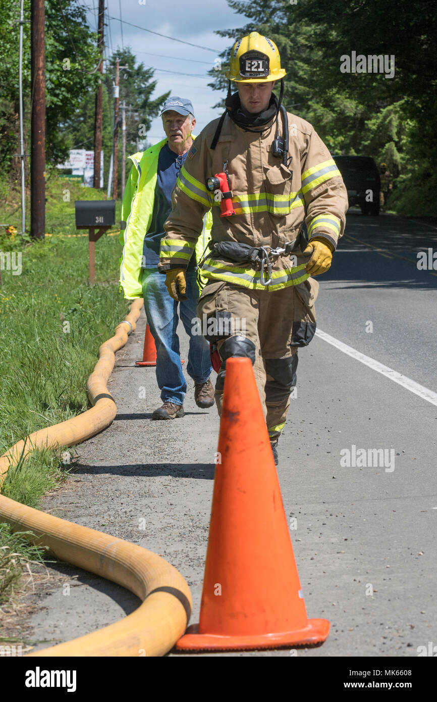 Live fire training hi-res stock photography and images - Alamy