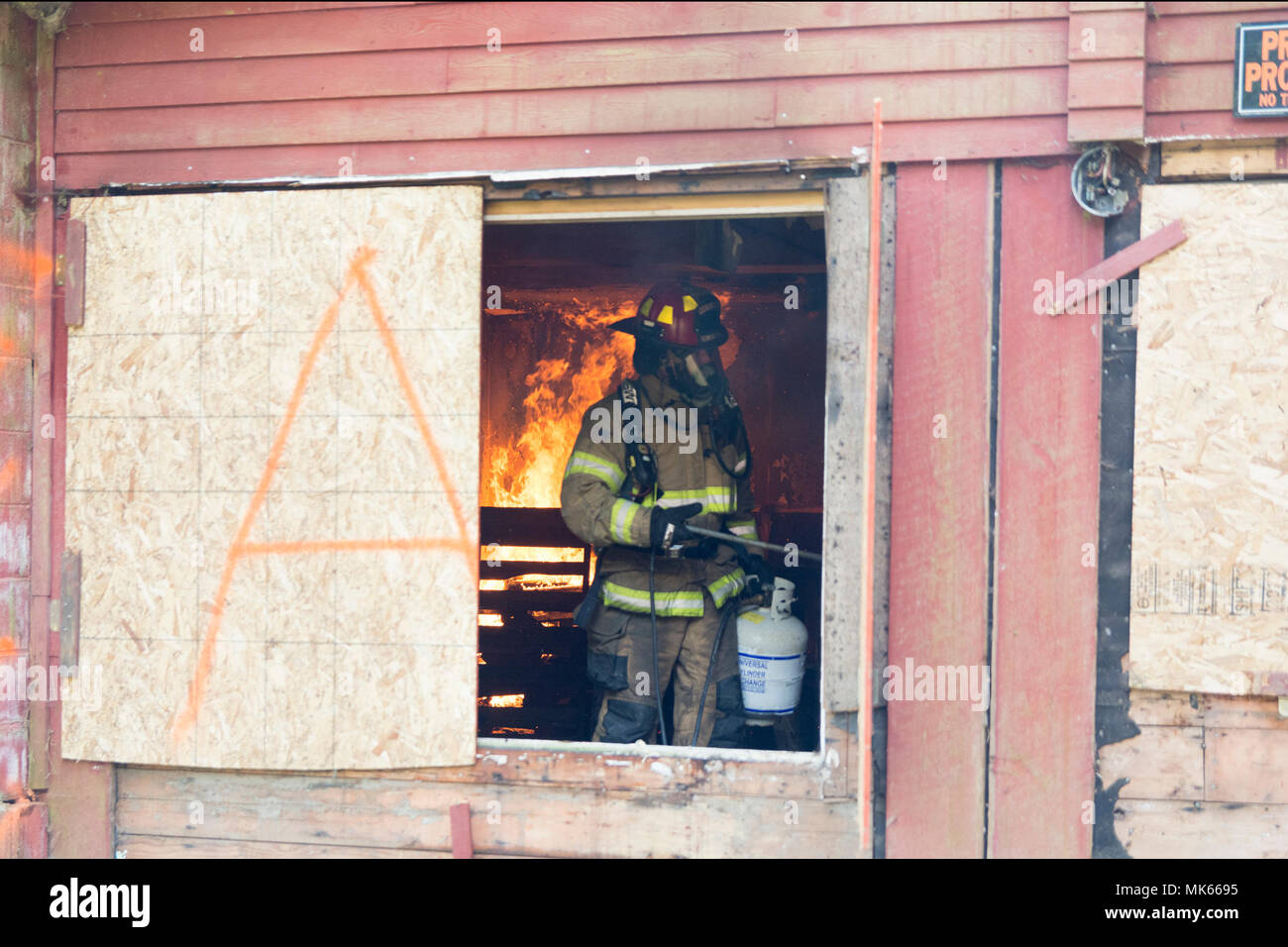 Live Fire Training North Mason Fire Deparement, Washington State, USA ...