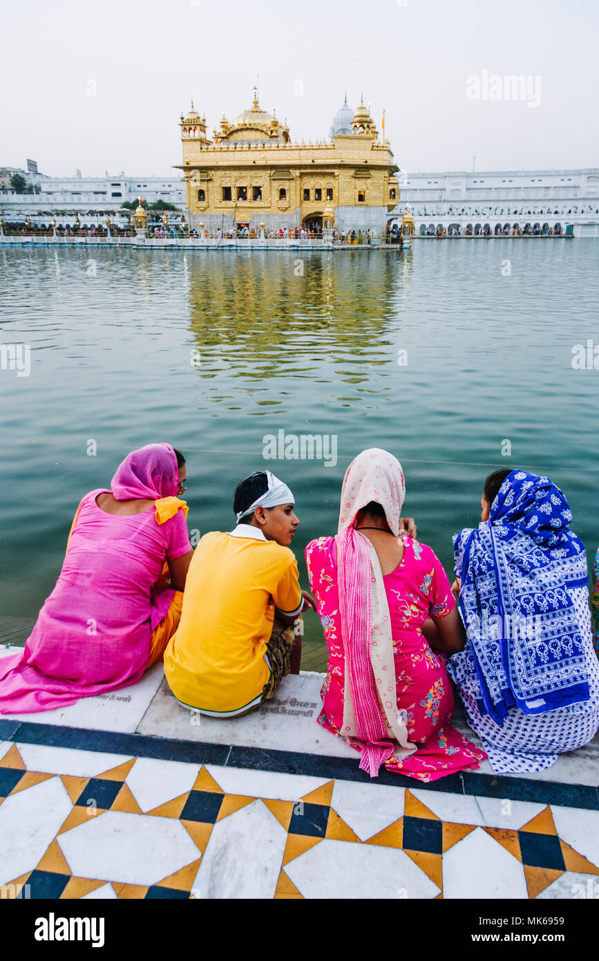 Golden temple india hi-res stock photography and images - Alamy