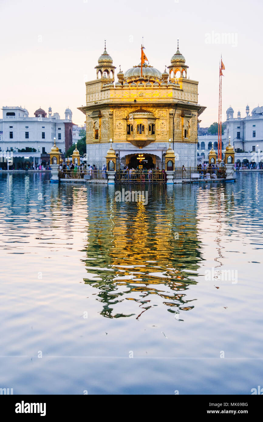 Sarovar water reflection architecture hi-res stock photography and ...