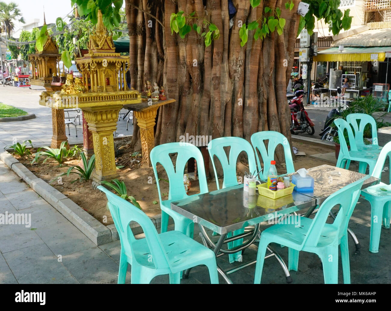 Cambodian spirit house hi-res stock photography and images - Alamy