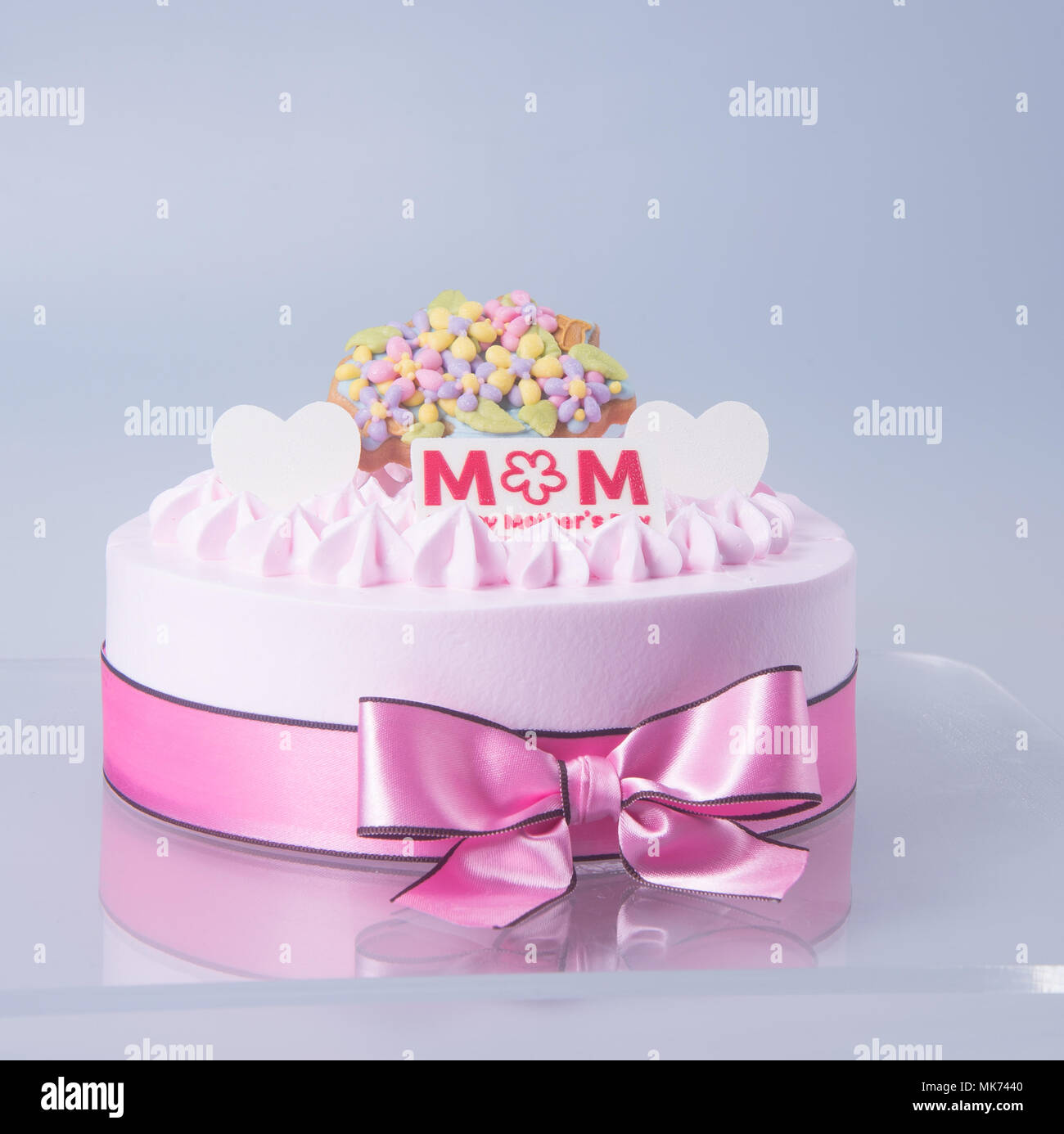 Mothers day cake hi-res stock photography and images - Alamy