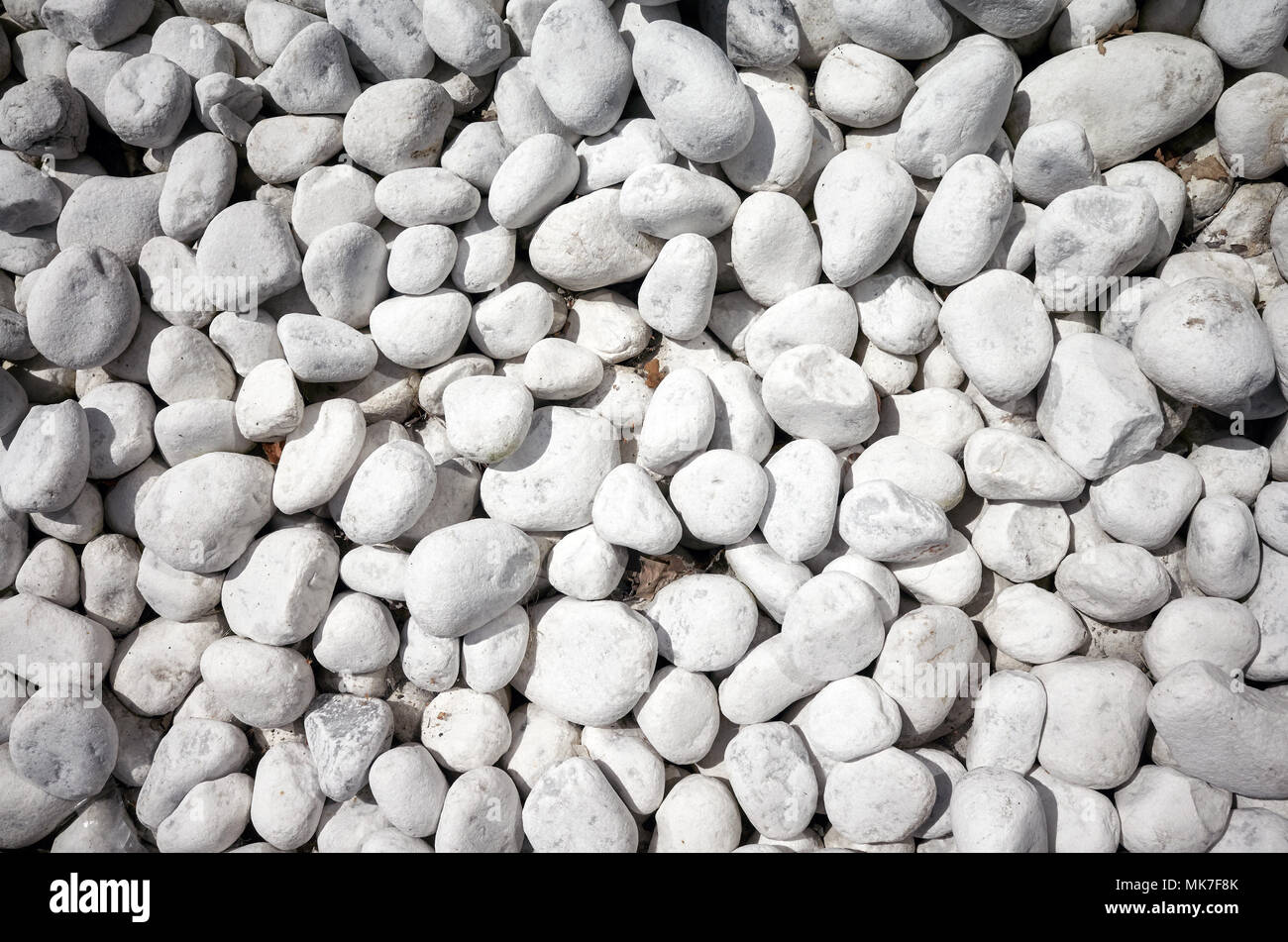 White pattern wallpaper hi-res stock photography and images - Alamy