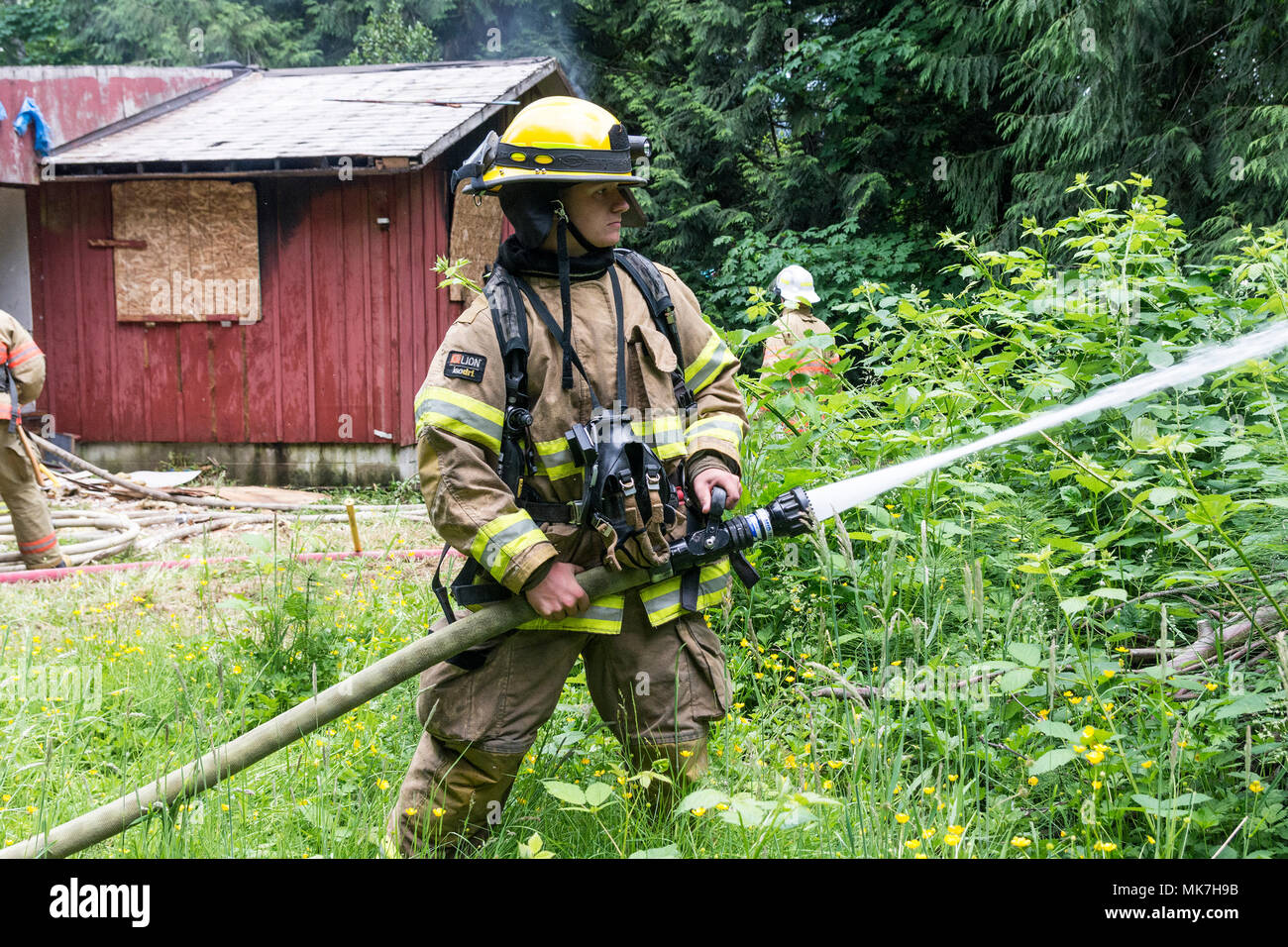 Female firefighter, Live Fire Training North Mason Fire Deparement ...