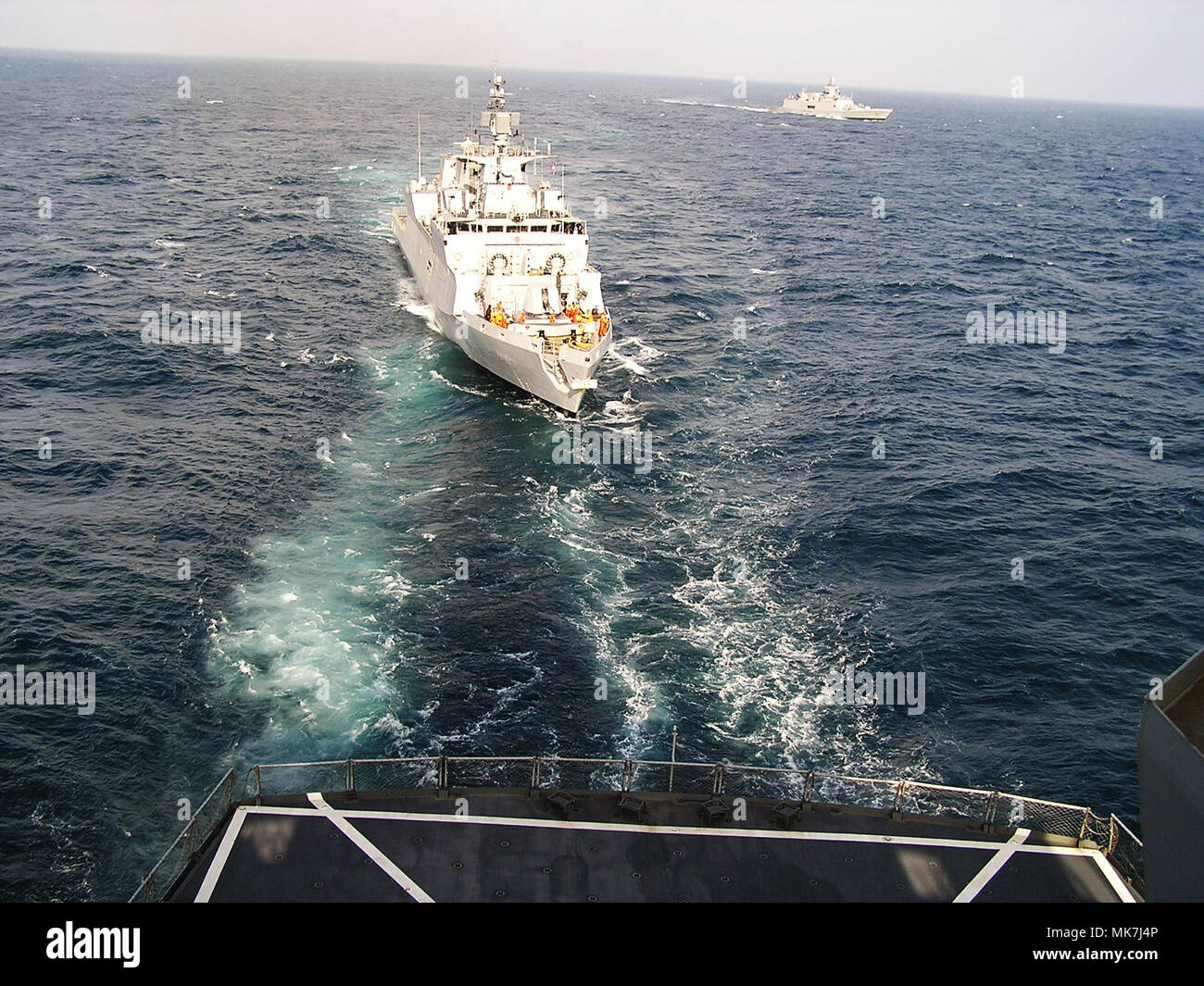 171102-N-QV906-001 INDIAN OCEAN (Nov. 2, 2017) Indian Navy Ship INS ...