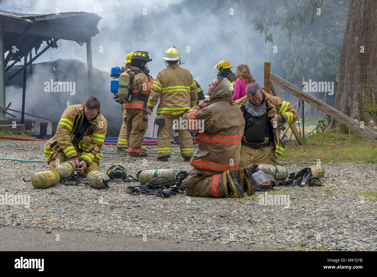Fighting fires hi-res stock photography and images - Alamy