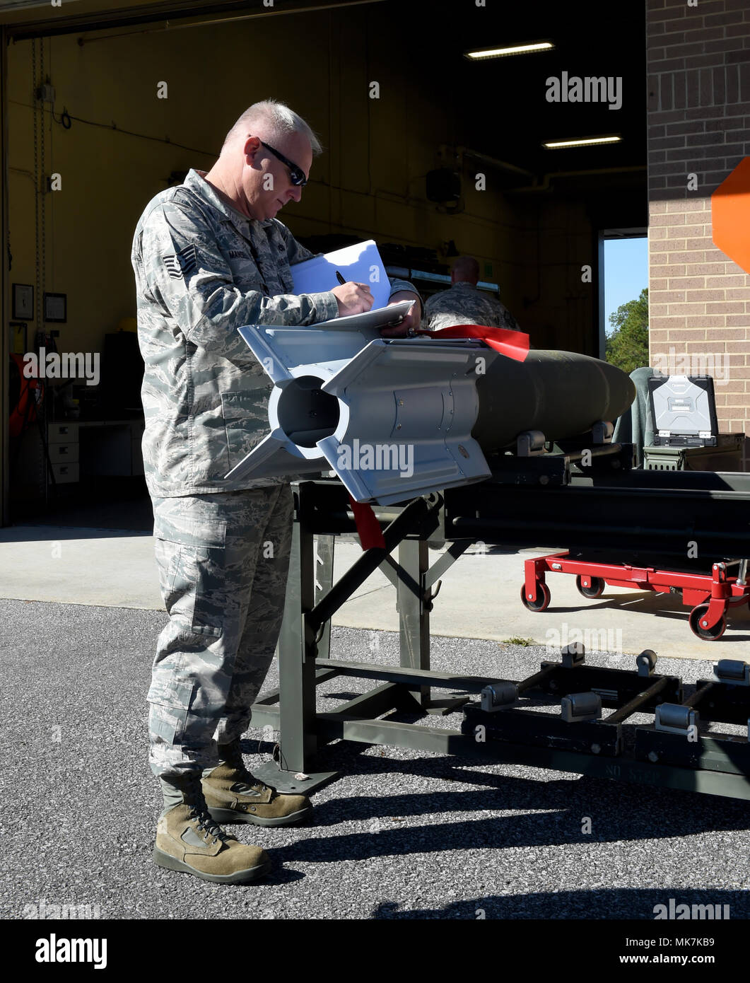 Airmen from multiple Air National Guard units of Texas, New York, Iowa ...