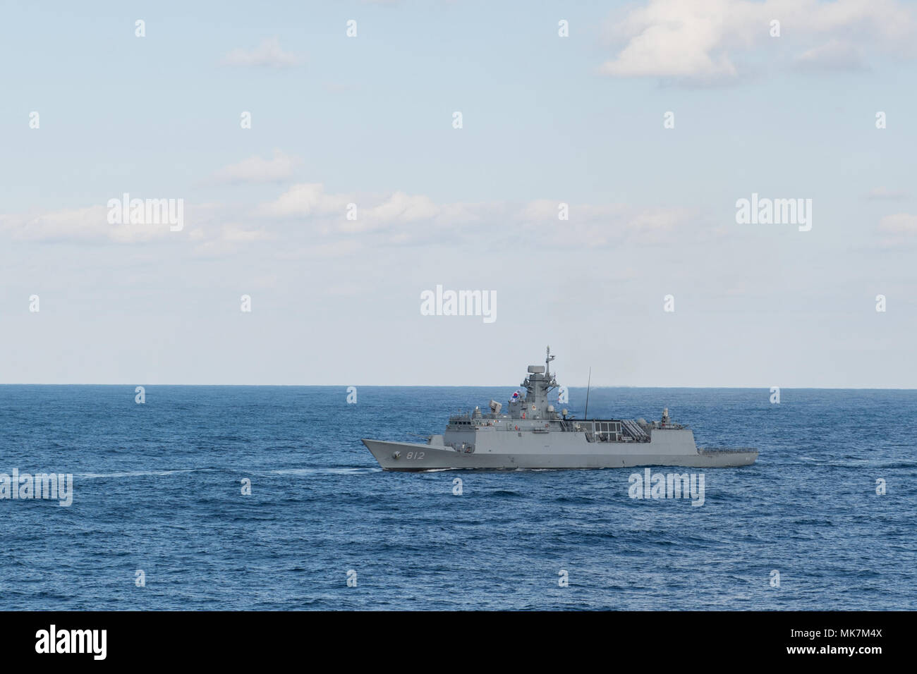 171112-N-VR594-0192 WESTERN PACIFIC (Nov. 12, 2017) The Republic of ...