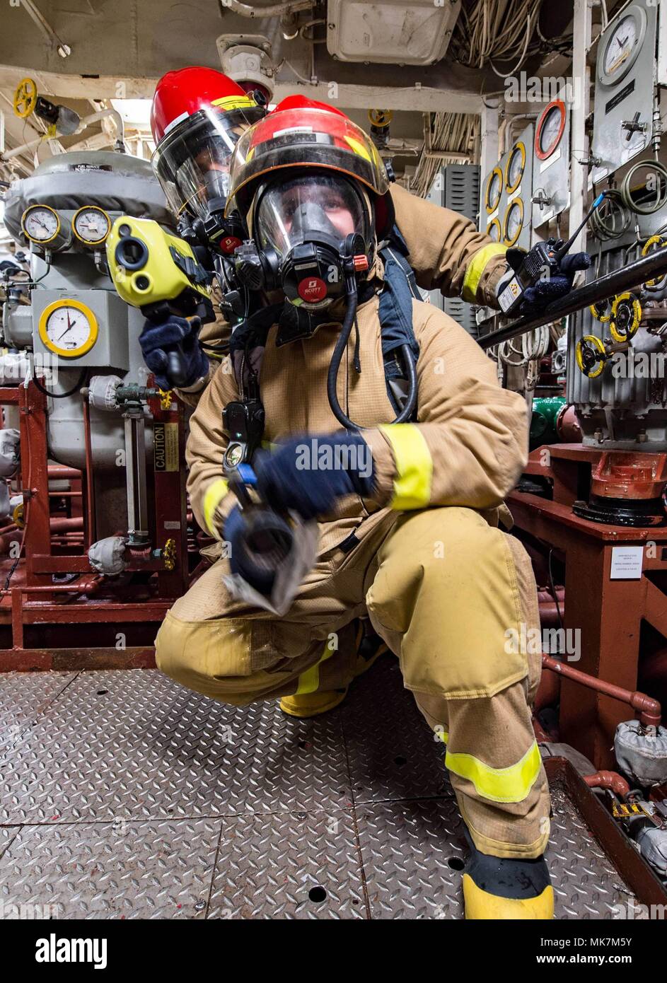 Defensive firefighting hi-res stock photography and images - Alamy