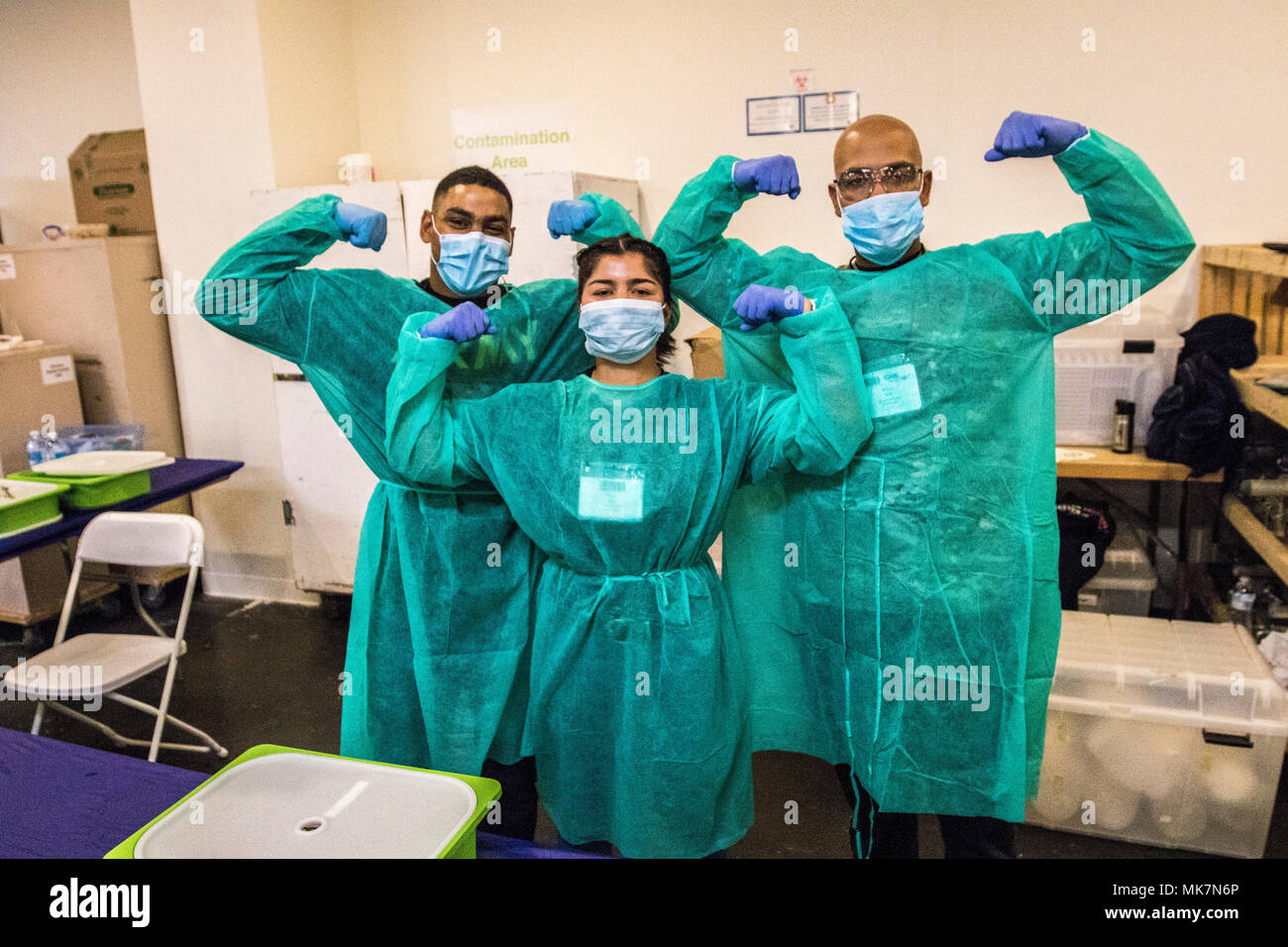 Army Reserve Spc. Arturo Arce, Pfc. Gregory Haun, and Pvt. Teresa Rico ...