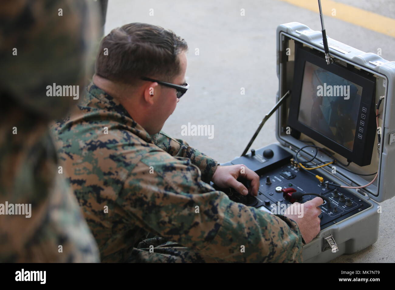 Bomb disposal robot hi-res stock photography and images - Alamy