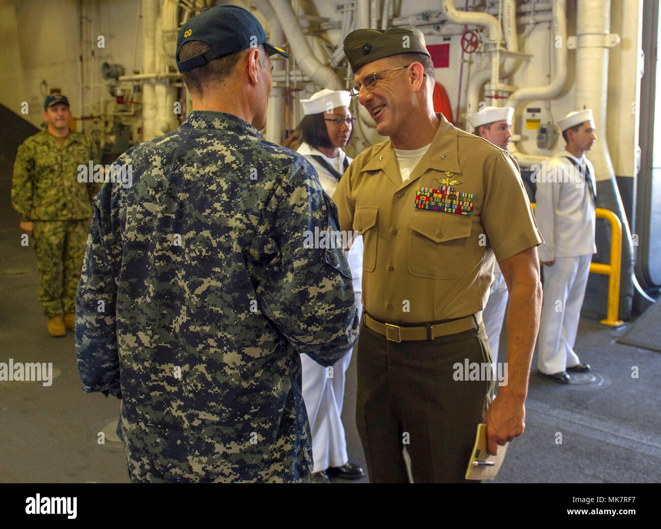 171115-N-MB038-015 U.S. 5TH FLEET AREA OF OPERATIONS (Nov. 15, 2017 ...