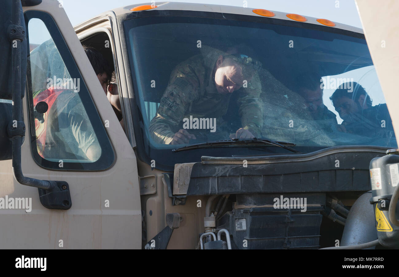U.S. Army Sgt. Nathan Graham, 307th Brigade Support Battalion, 1st ...