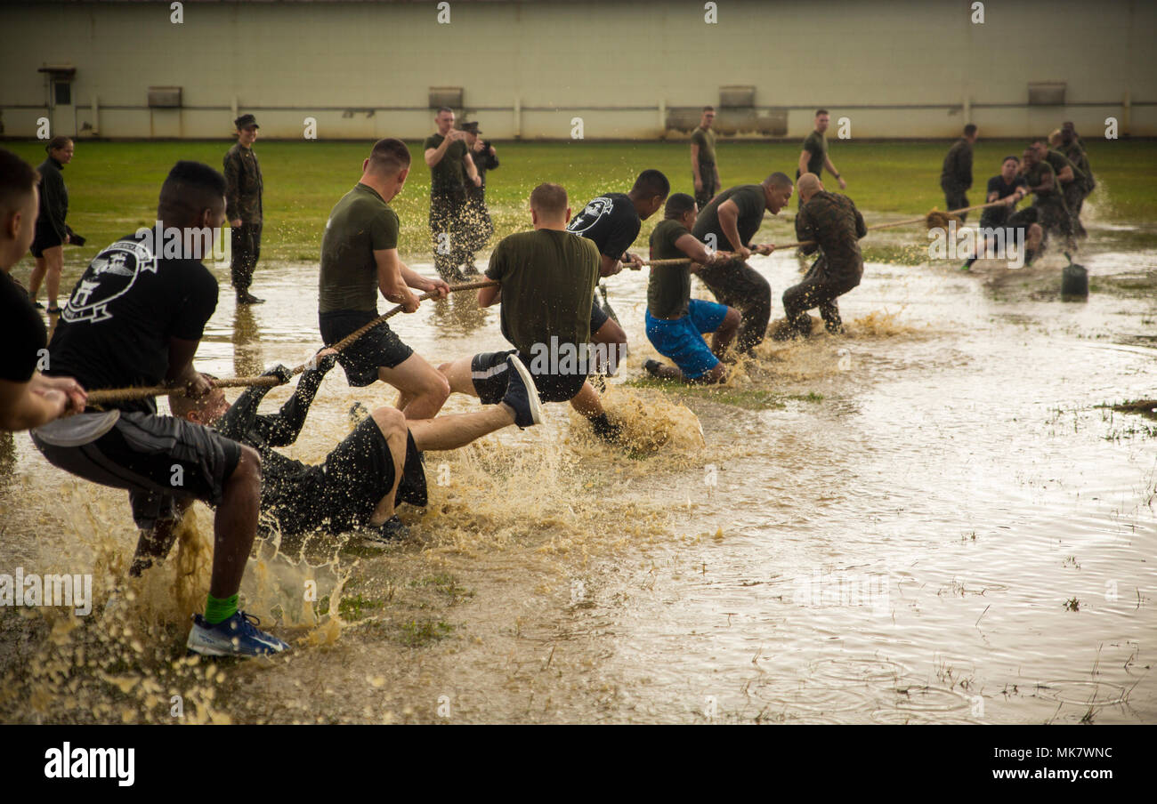 U.S. Marines with Marine Wing Headquarters Squadron 1 and Marine Wing ...