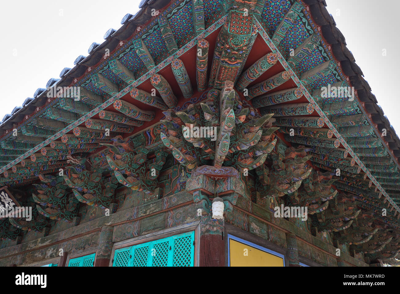 Traditional korean patterns hi-res stock photography and images - Alamy