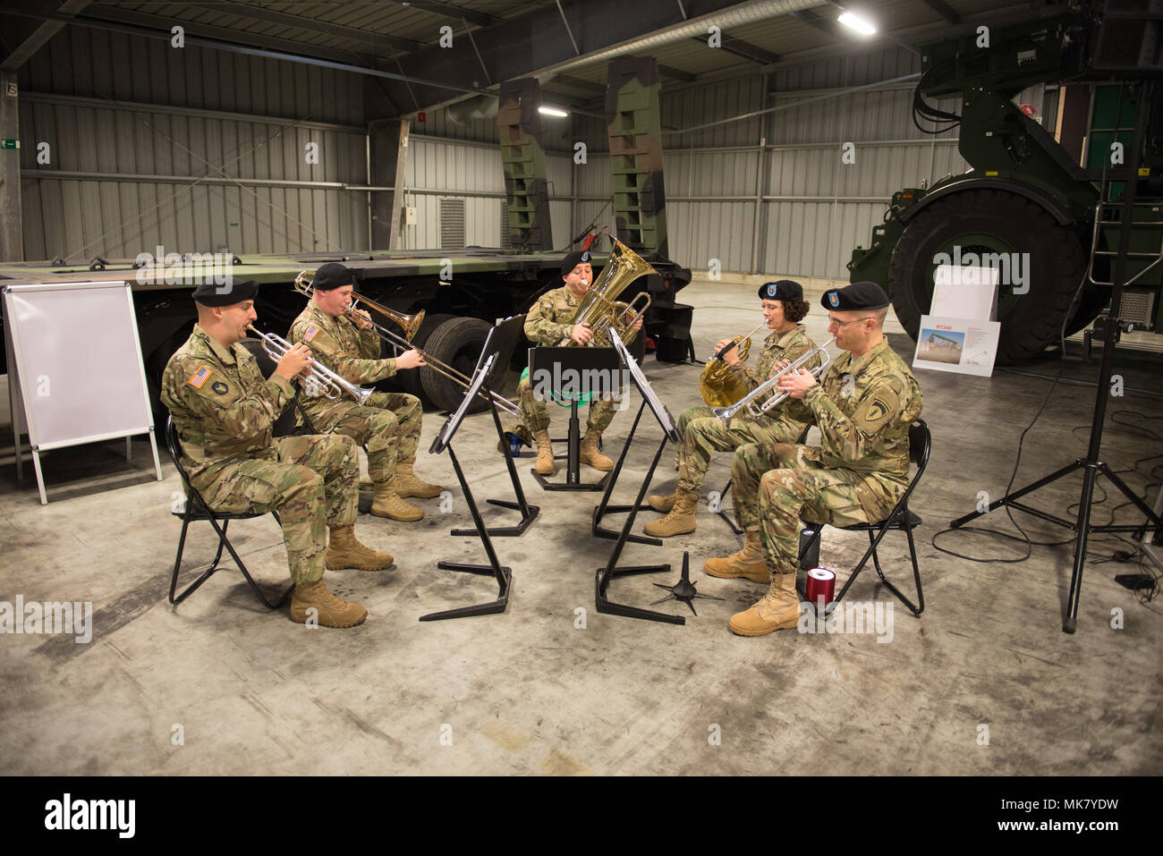 Aps 2 army prepositioned stock hi-res stock photography and images - Alamy