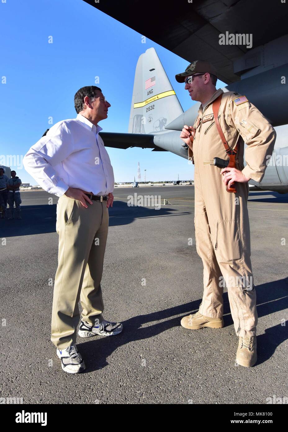 Sen. John Barrasso, R-Wyo., discusses flying operations with Capt ...